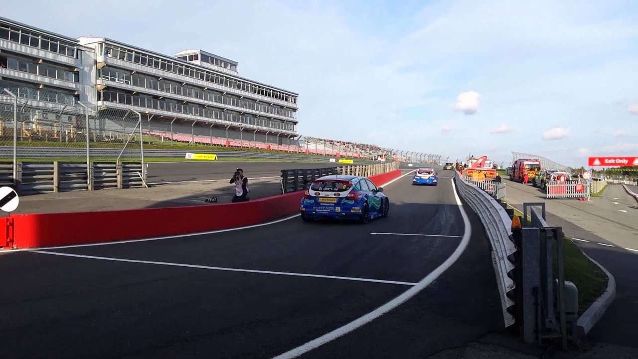 BTCC Qualifying brands hatch finale 2013! - YouTube