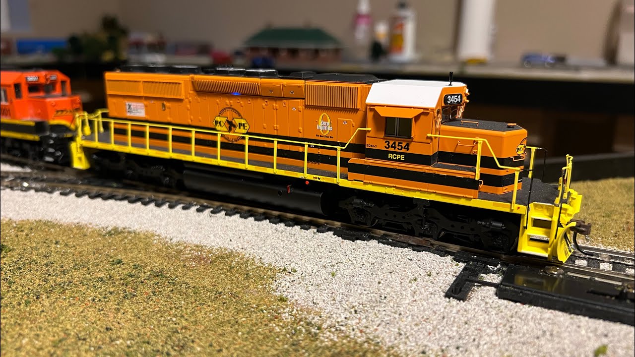 HO Scale Athearn RTR RCPE SD40-2 - YouTube