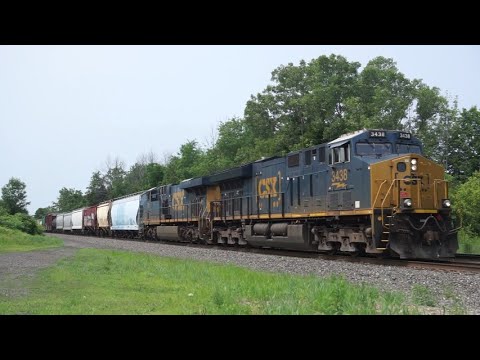 CSX 3438 and 758 With A NIce Mixed Freight - YouTube
