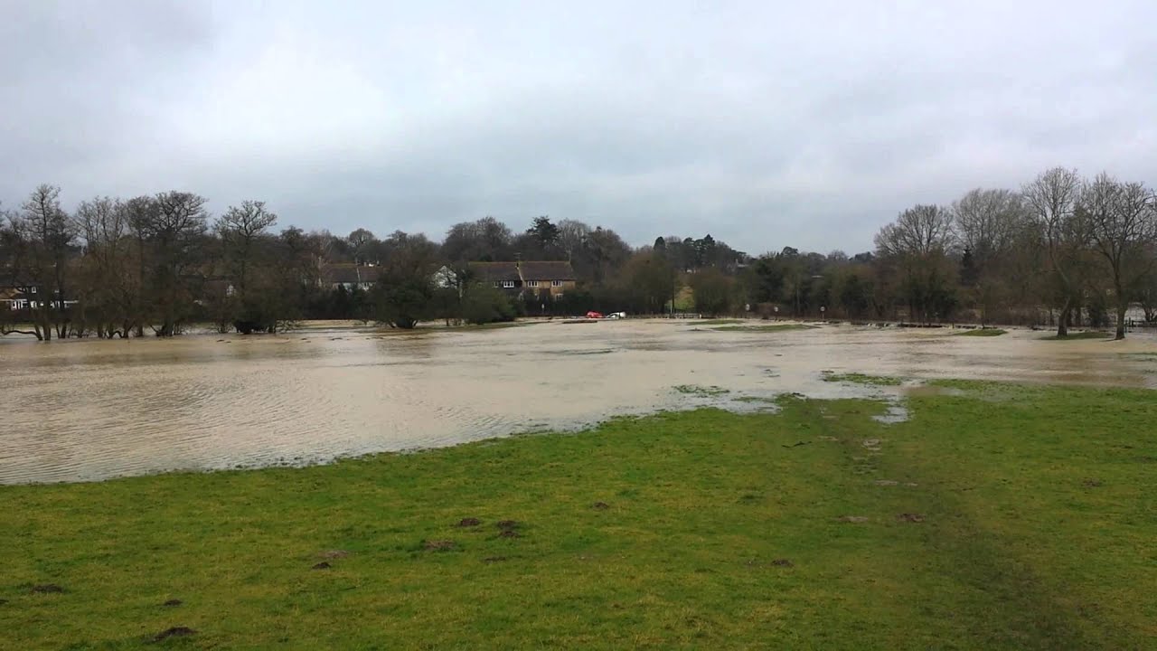 Much Hadham ford flood - YouTube