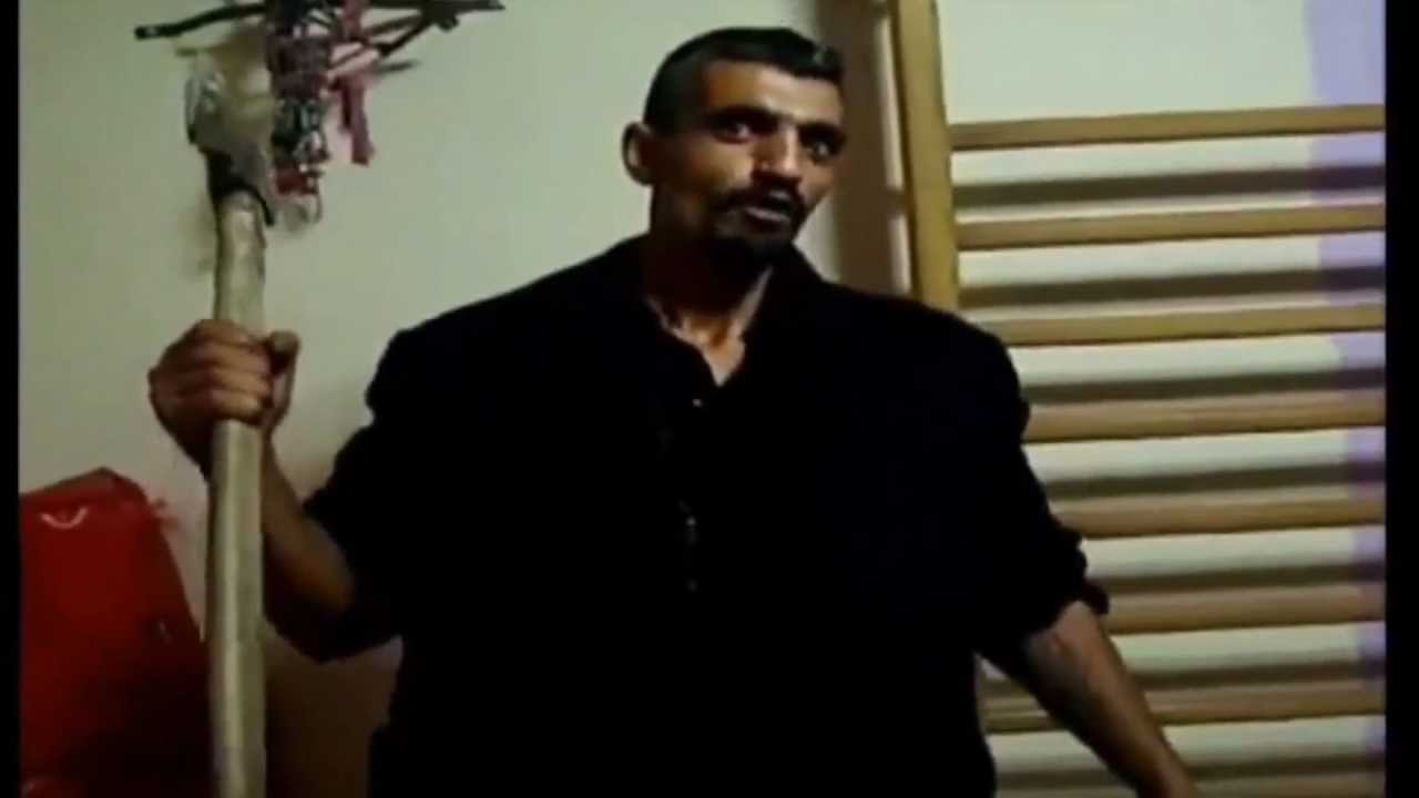 Τσιγγανοι εναντιον Χρυσης Αυγης - YouTube