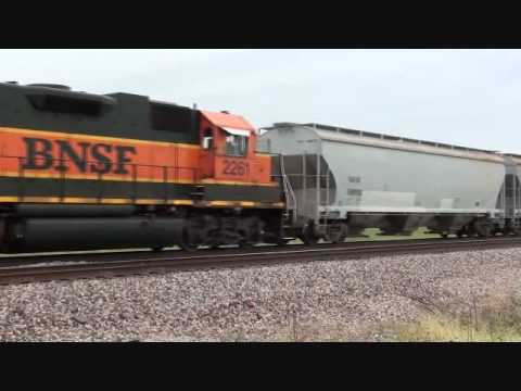 BNSF 2817-BNSF 2261 Leading the Springhill Local..wmv - YouTube