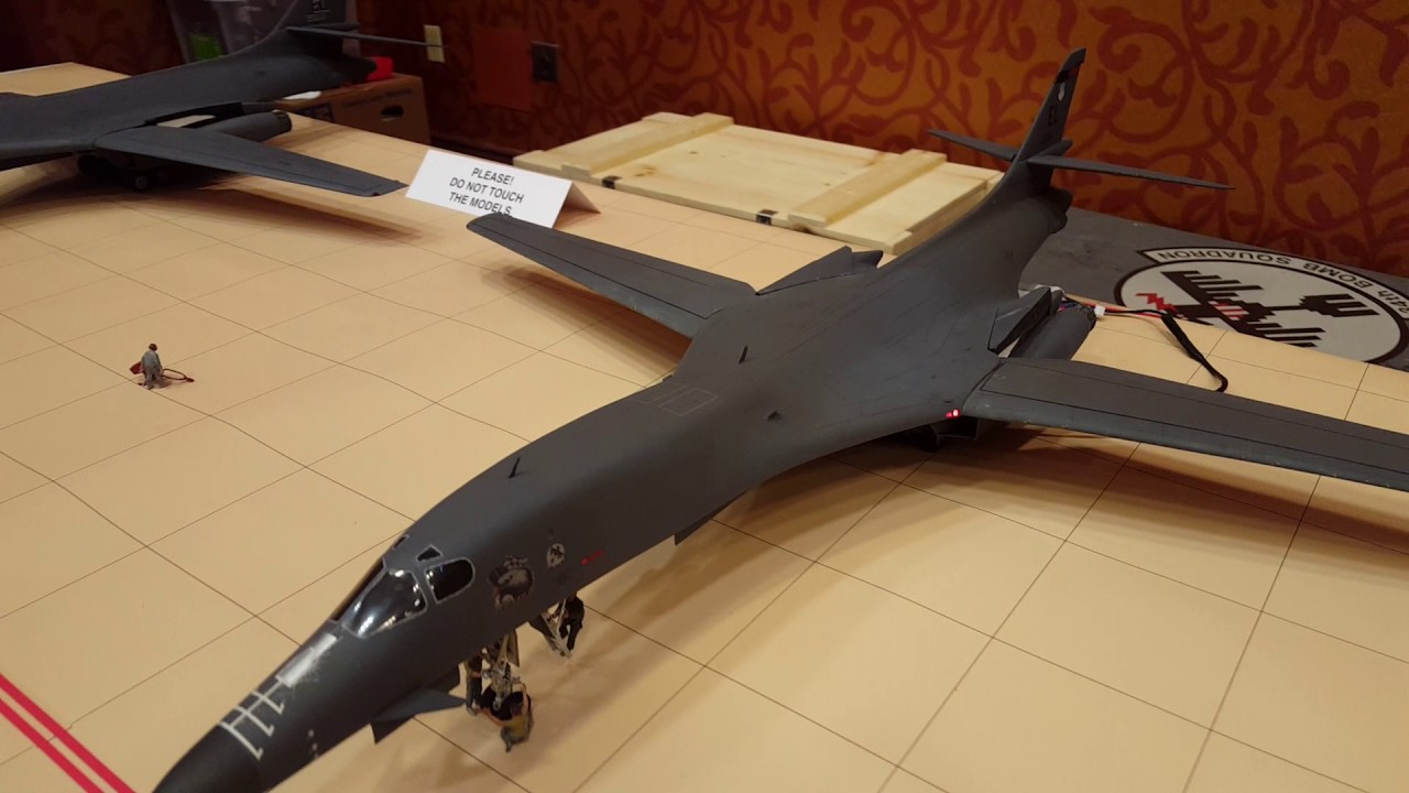 B-1B 1/48 scale IPMS Convention 2017 - YouTube