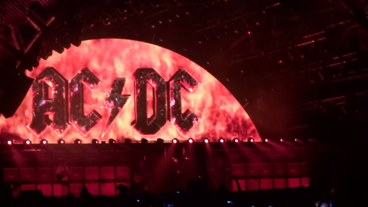 AC / DC - Highway to Hell - live Manchester 2016 - YouTube