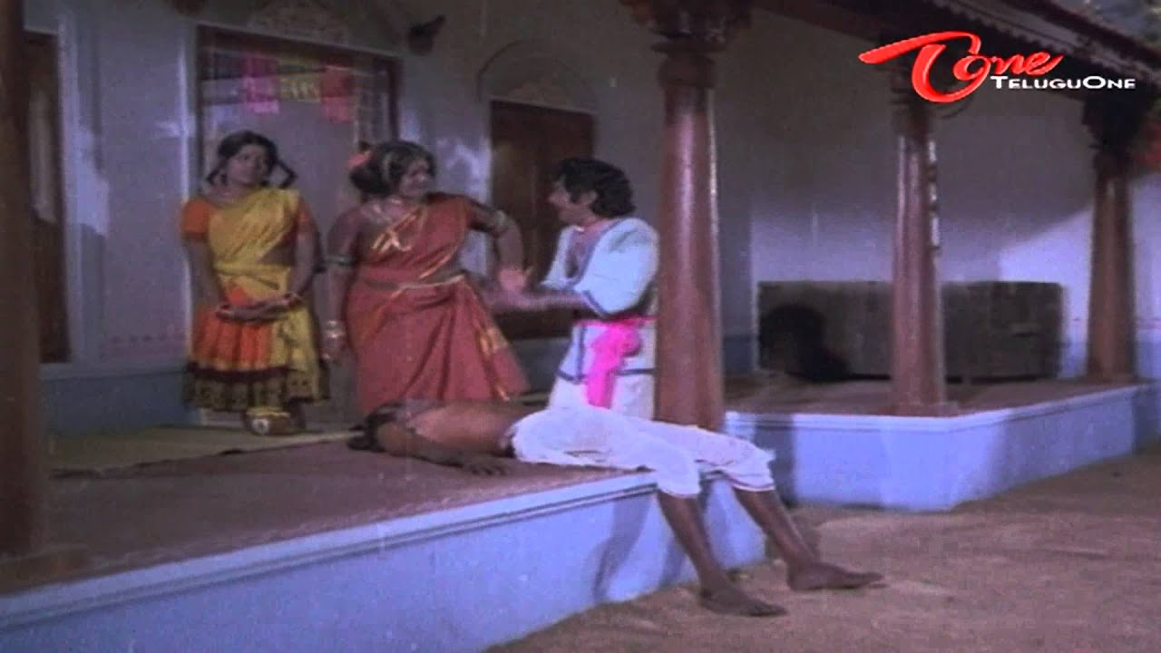 Telugu Comedy Scene - Kalpana Rai Dead Bodies Comedy - NavvulaTV - YouTube