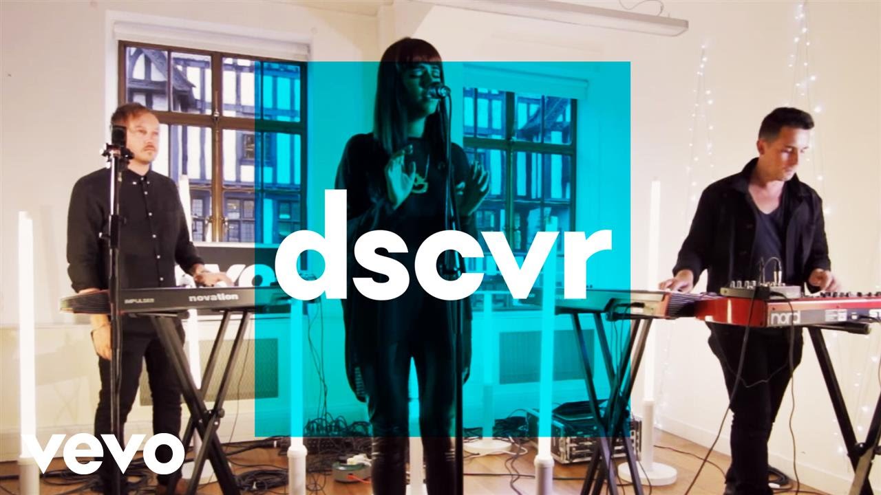Charlotte OC - Strange - Vevo dscvr (Live) - YouTube
