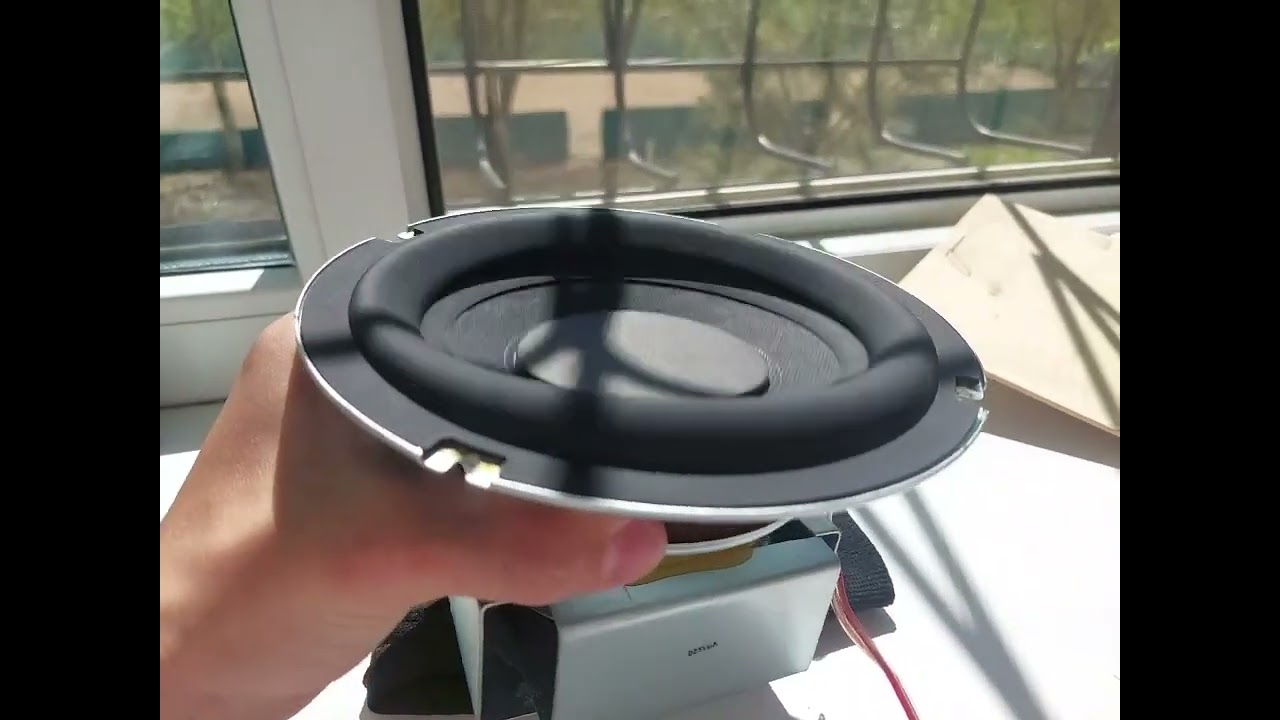 Sony ss ws10 bass test - YouTube