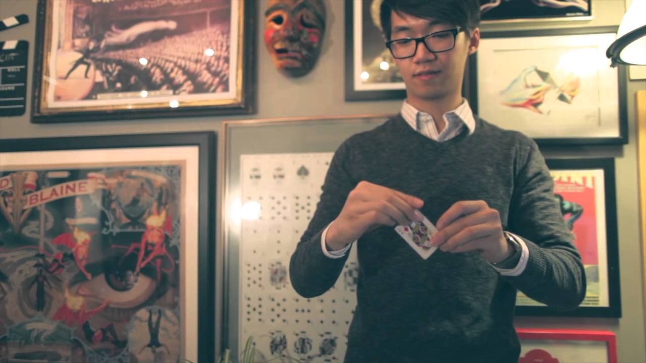 Montreal Magician Bao performs Yu Ho Jin's Diminishing Card - YouTube