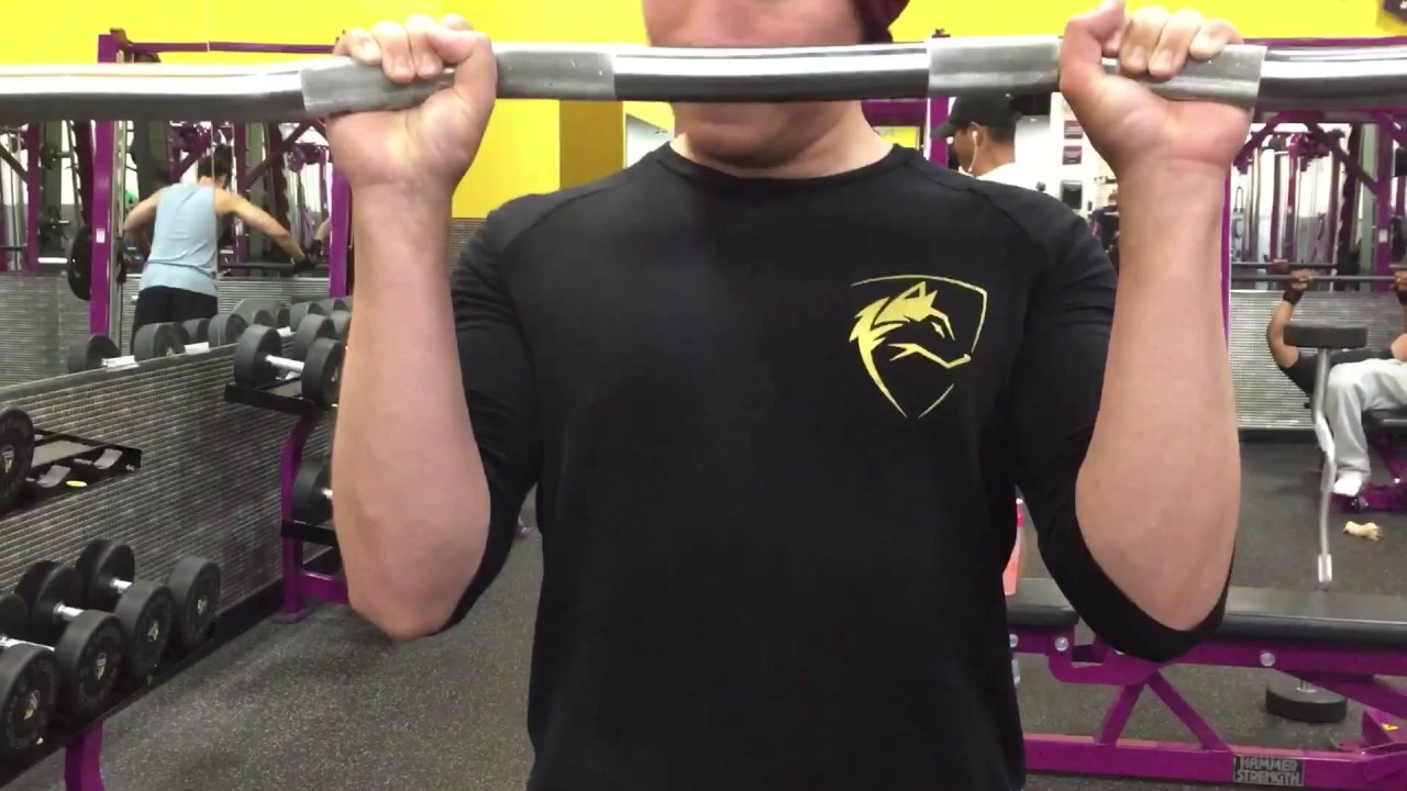 My first gym video - hitting arms - YouTube