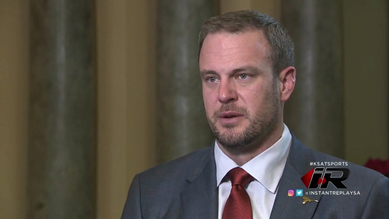 UT’s Tom Herman sits down with Greg Simmons - YouTube