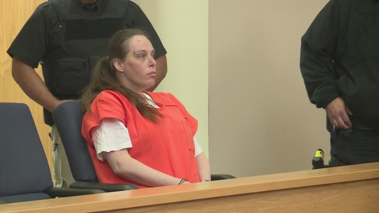 Mother of Victoria Martens accepts plea deal; charges against boyfriend ...