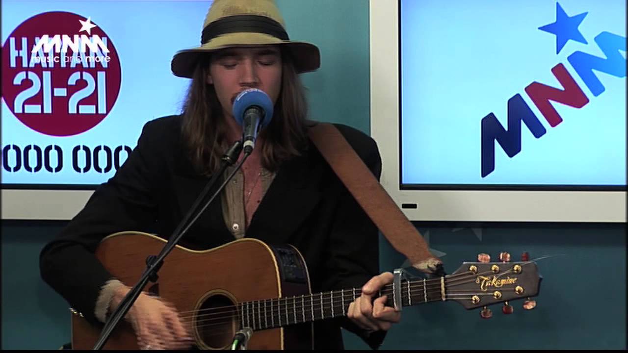 MNM: Lenny van Freaky Age - Heart is Gold - YouTube