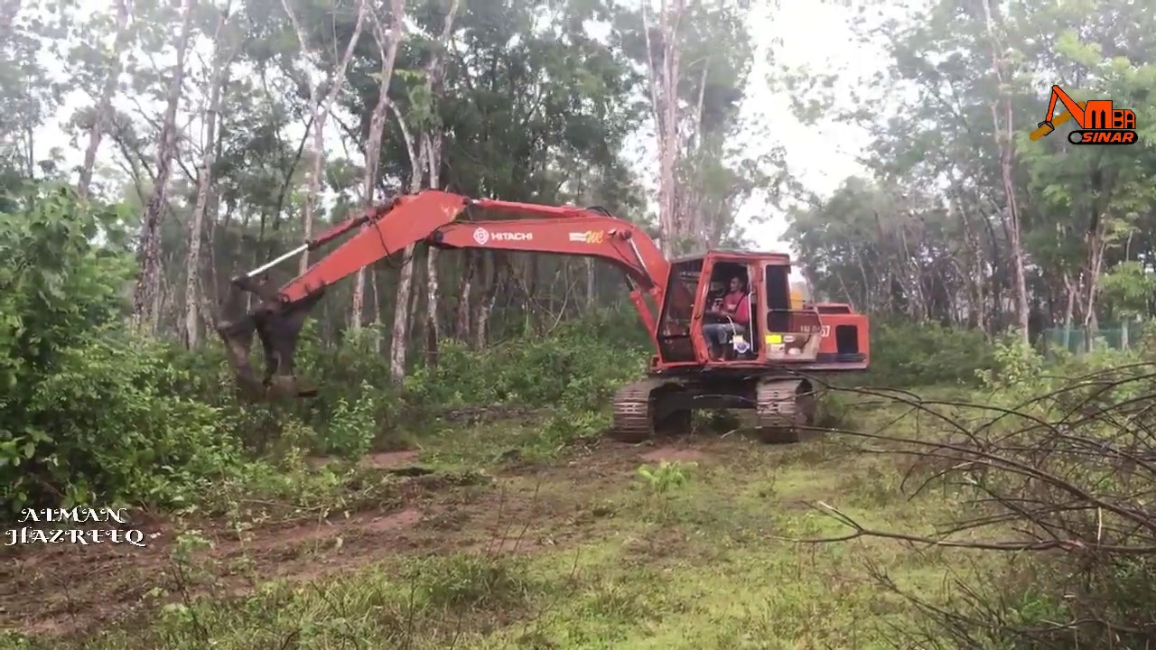 Excavator jalan masuk kawasan LOT kayu getah - YouTube