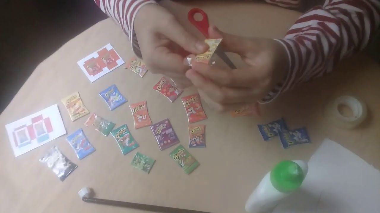 ¡Cómo hacer fundas de Snacks en Miniatura! - YouTube