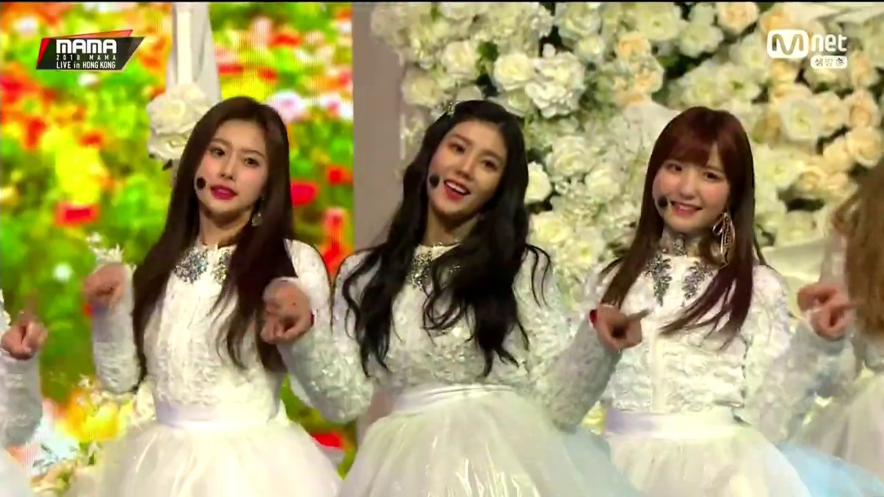 아이즈원(IZONE) - 아름다운 색(BEAUTIFUL COLOR) Live - YouTube
