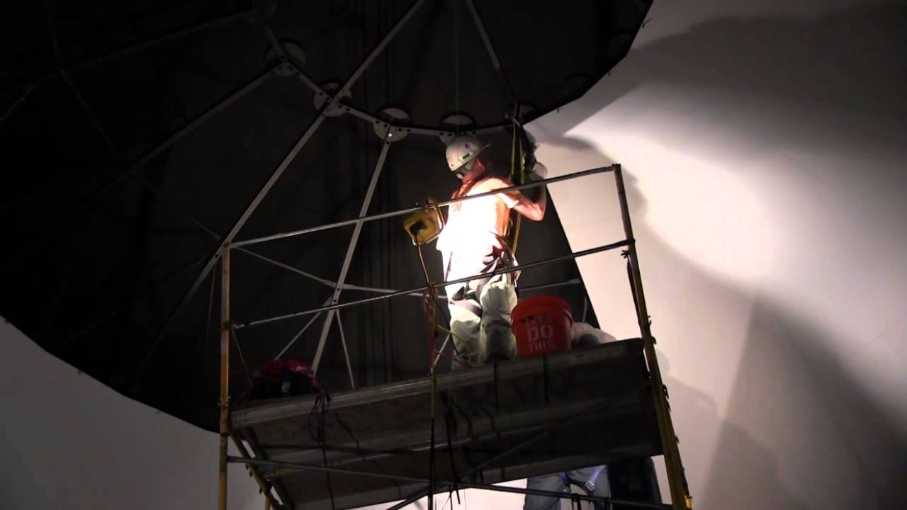 Workers assemble North Museum's new planetarium - YouTube