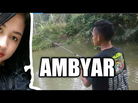 tarikan nya ganas!! mancing ambyar terbaru 2021 || di rawa tengah hutan