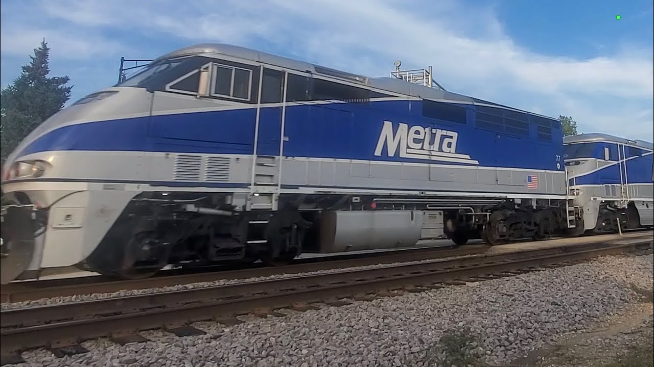 Chicago Metra Double Header engines 77 & 85 Railfaning September 16th ...