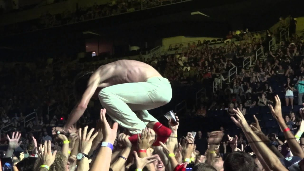 Cage the Elephant - Sabertooth Tiger (Atlanta, GA) - YouTube