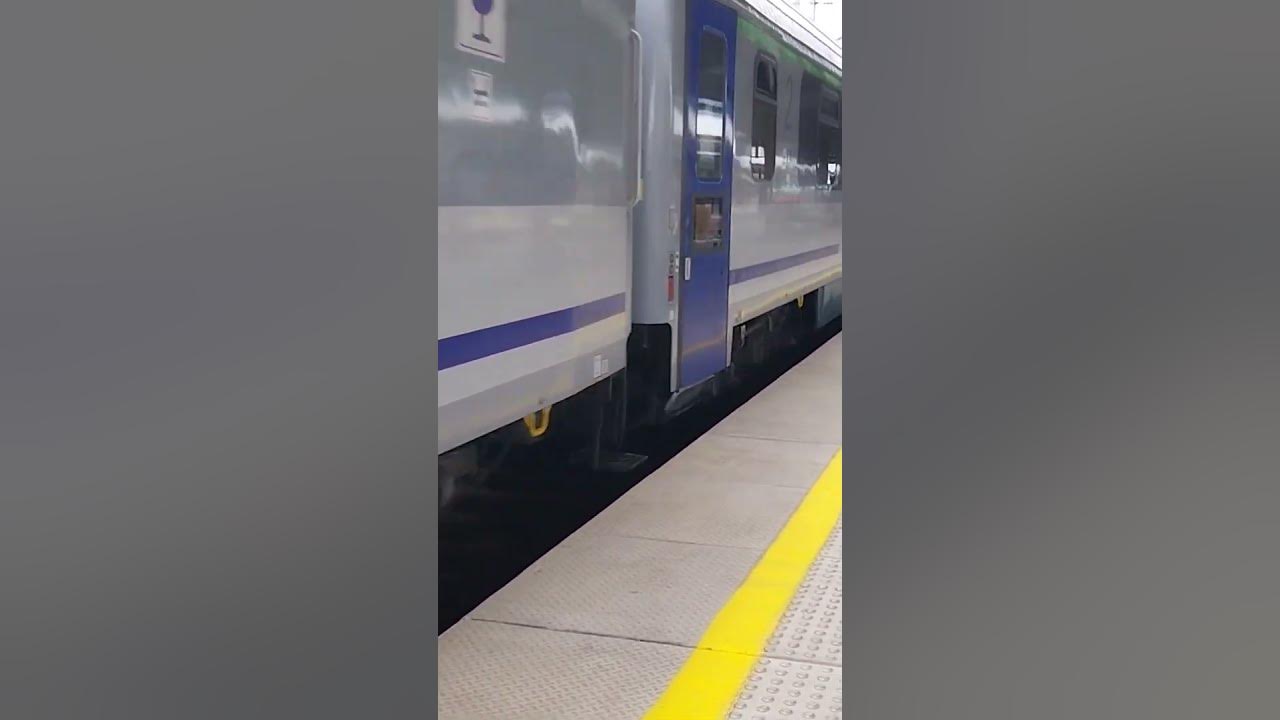 odjazd EP07-1005 z IC SZYNDZIELNIA #pkp - YouTube