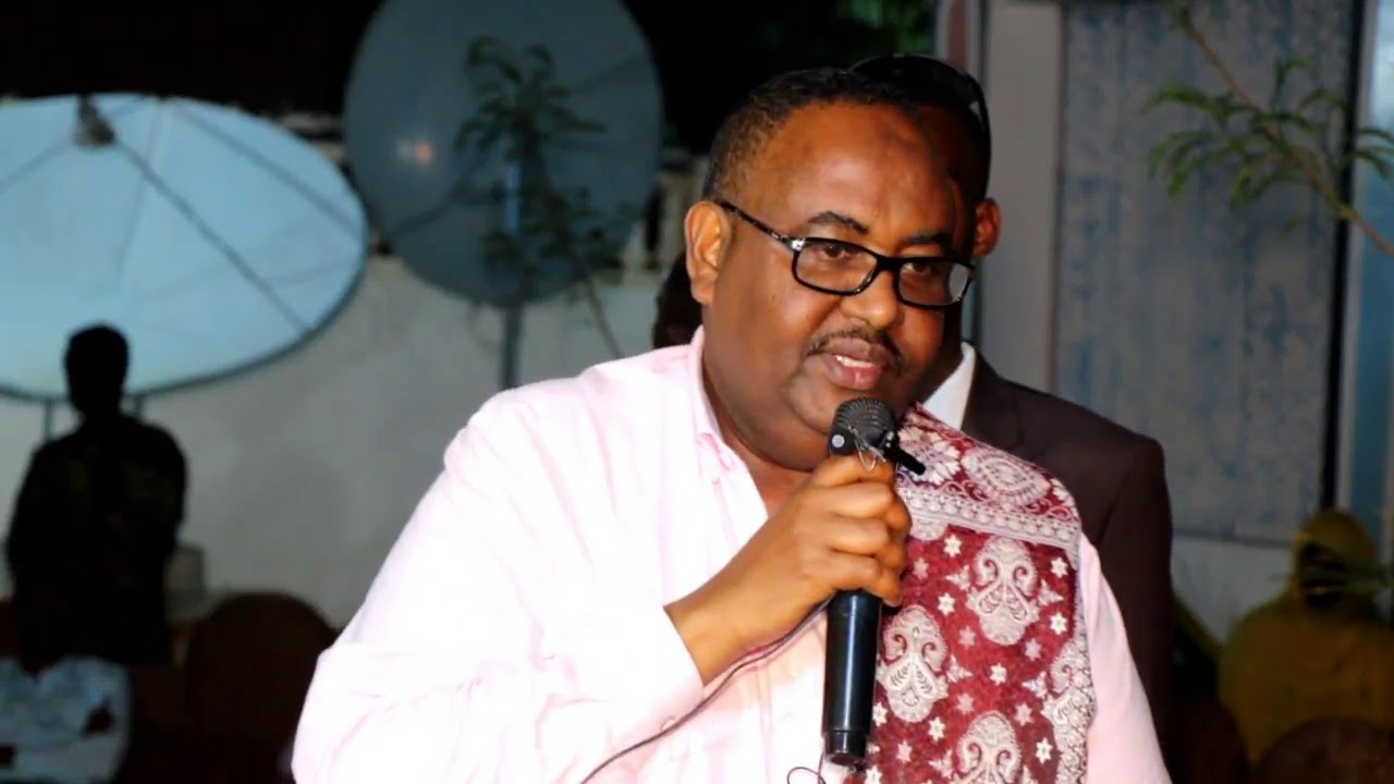 Marwo Caasho Geele oo Afur u Samaysay Madaxweynaha Puntland Deni - YouTube