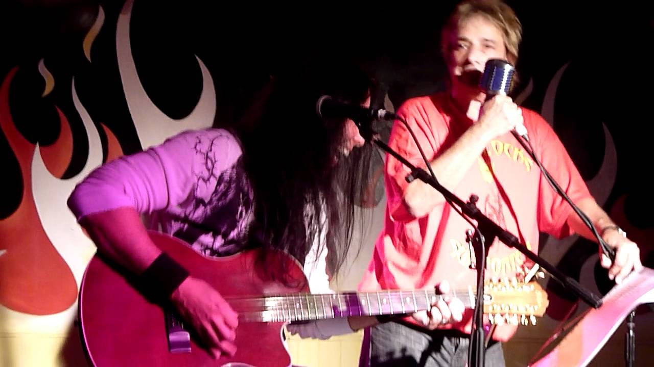 Danny Vaughn + Fin Muir acoustic jam "Heaven Tonight" @ Yardbirds club ...