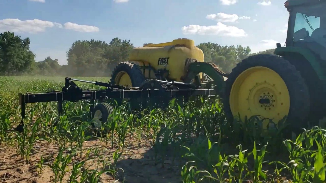 Side Dressing Corn: Back and Forth - YouTube