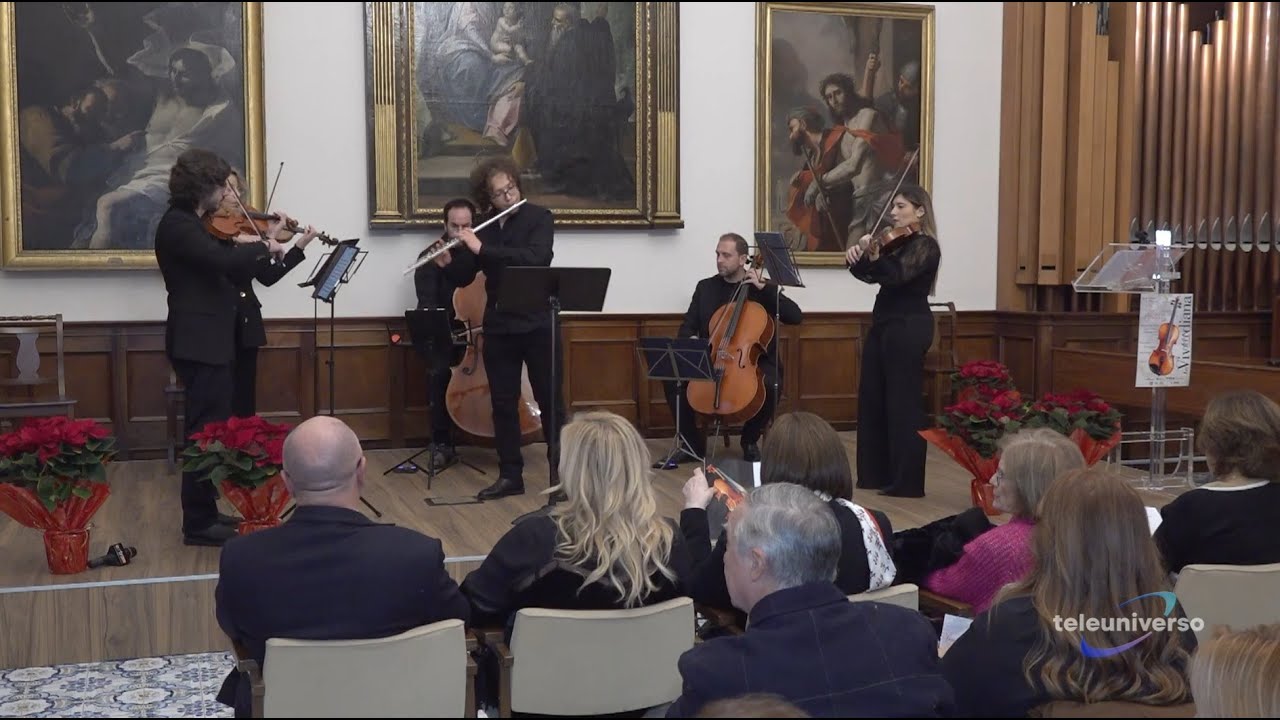 CASSINO: Luce e musica nel Natale del 14-12-2025 - YouTube
