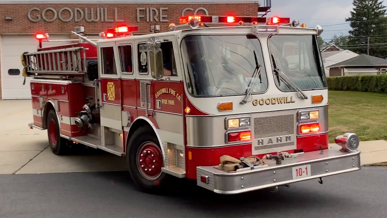 Muhlenberg Township Fire & Rescue Engine 66-1 Responding - YouTube