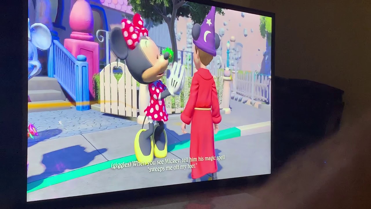 Minnie Mouse loves her feet 🦶🏻 - YouTube