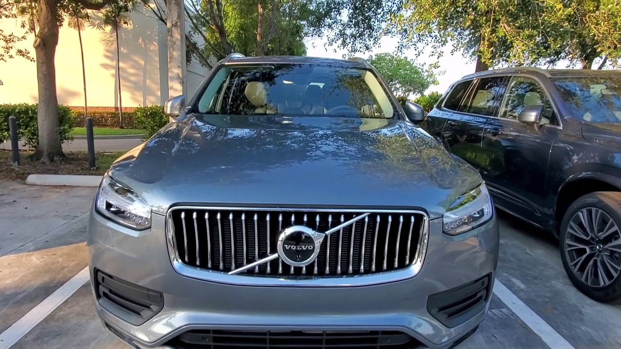FIRST LOOK: 2020 Volvo XC90 T5 Momentum - YouTube