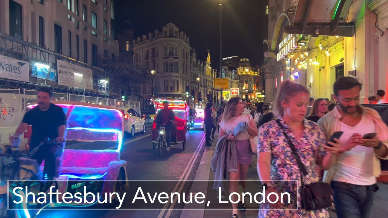Shaftesbury Avenue, Soho walk at night during a busy weekend [LONDON ...