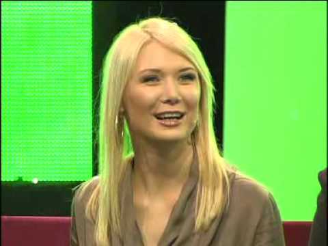 Zvonkus sveikindamas žmoną dainavo: \