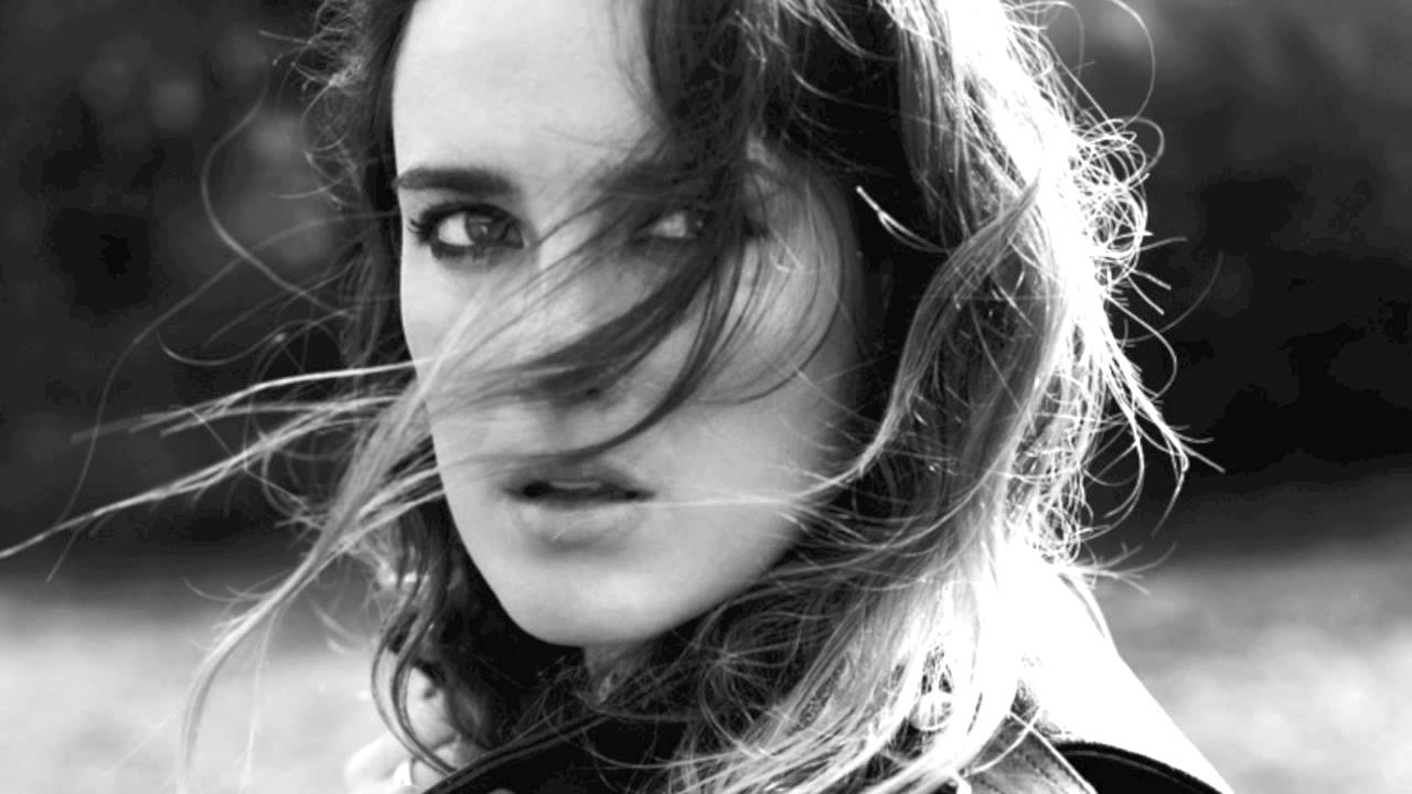 Jess Mills - Sweet Love - YouTube