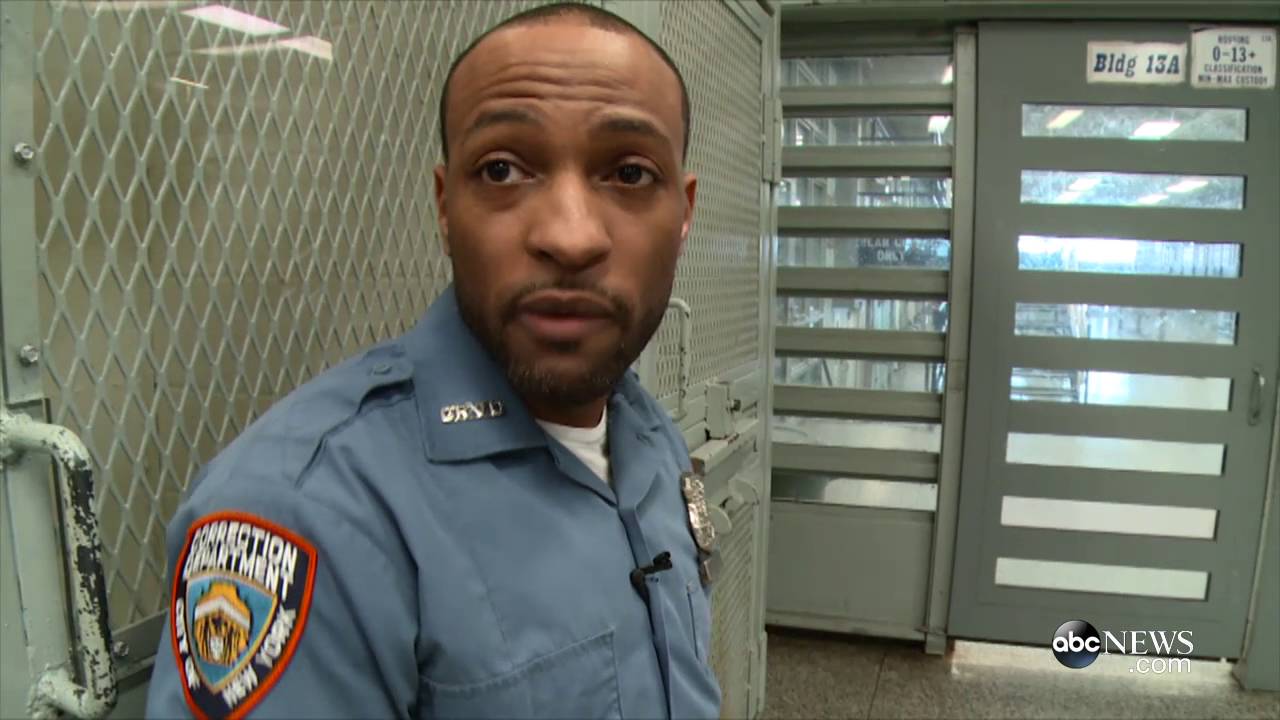 A Day in the Life of a Rikers Correction Officer Video ABC News - YouTube
