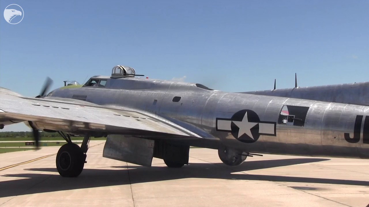 B-17 'Flying Fortress' flies over Wichita - YouTube