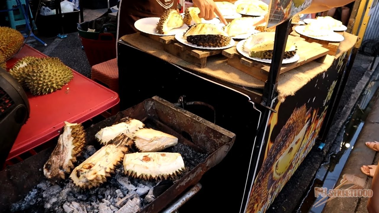 OMG!! FLAME GRILLED!! Durian BBQ // PU STREET FOOD 😱🔥 - YouTube