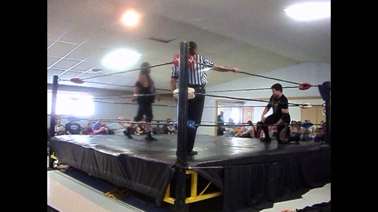 Slade Craven vs Curtis T - YouTube