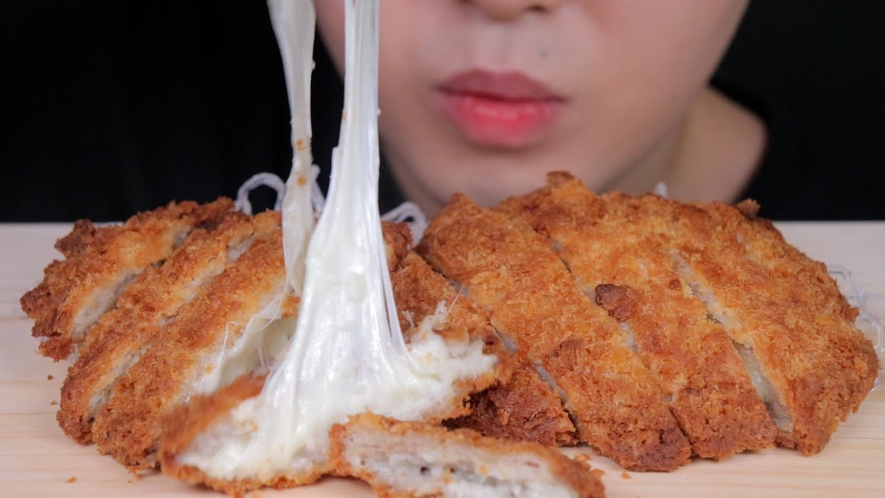 ASMR * Cheese pork cutlet EATING SOUND MUKBANG 고메 치즈 돈까스 먹방 - YouTube
