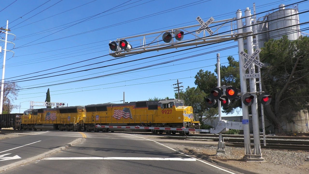 UP 9927 Rocklin Rocket Local & Light Rail - Jackson Rd. Railroad ...