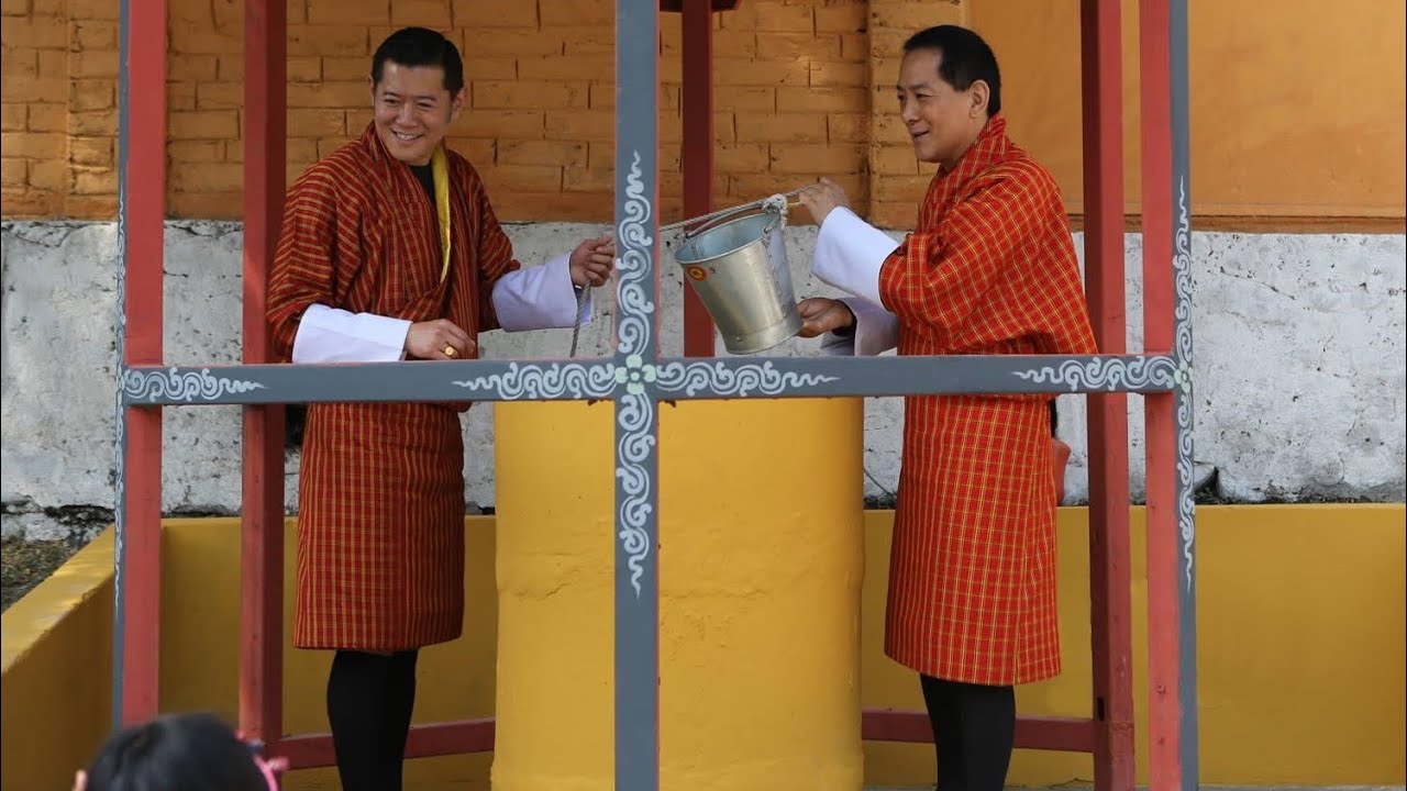 Zhabten for 4th Druk Gyalpo|| King Jigme Singye Wangchuck|| LYRICS ...