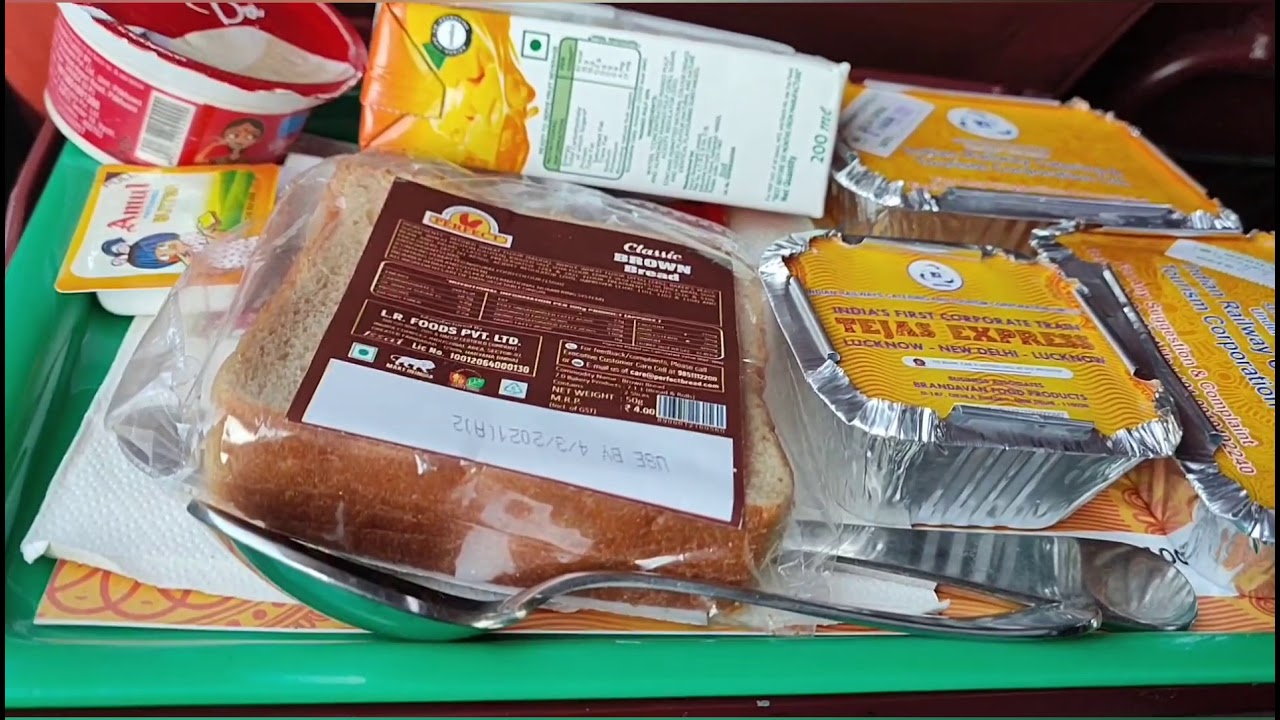 Tejas Express || first time in private train || Lko charbagh station to ...