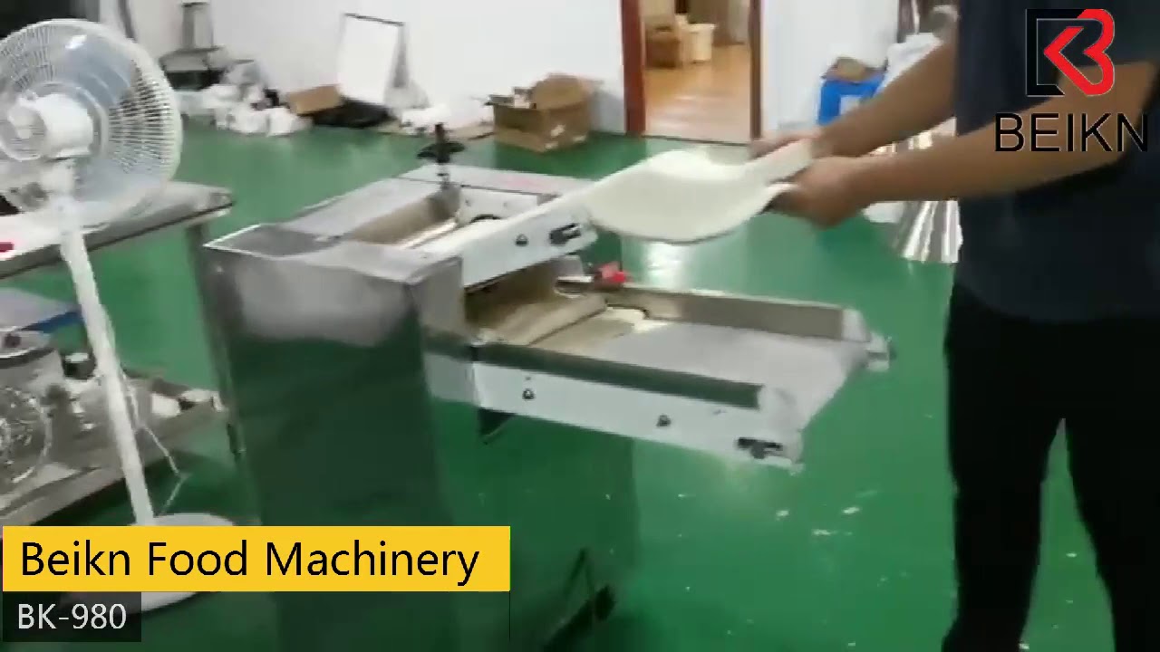 Cinnamon rolls making machine/bread production line/酥饼机 - YouTube