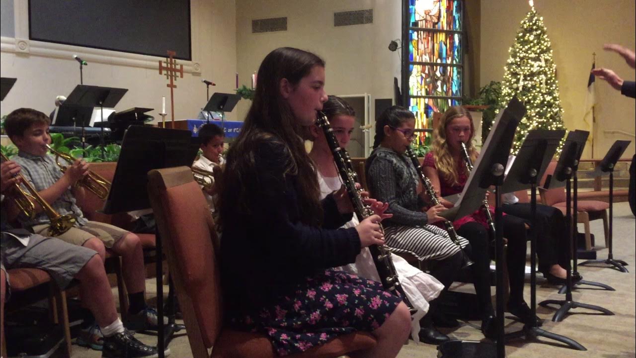 Beginning band rocks the house with Jingle Bells - YouTube