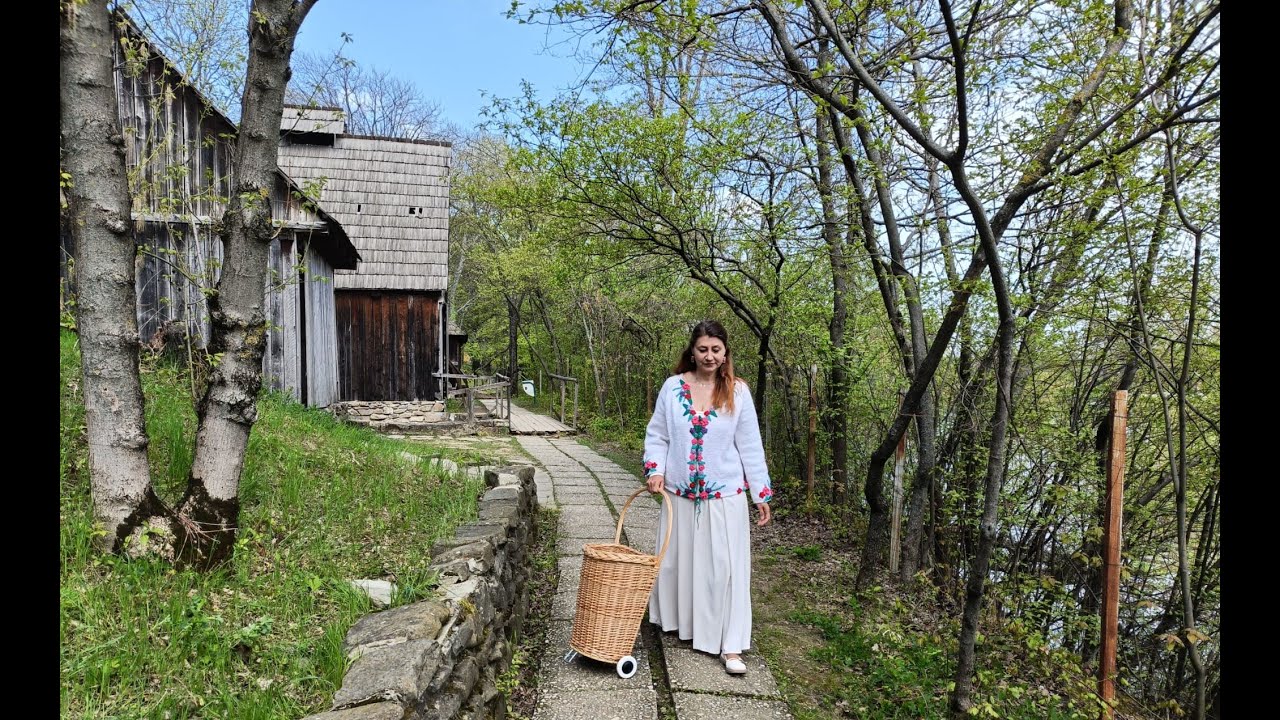I knitted myself a floral cardigan and went to the market with him and ...