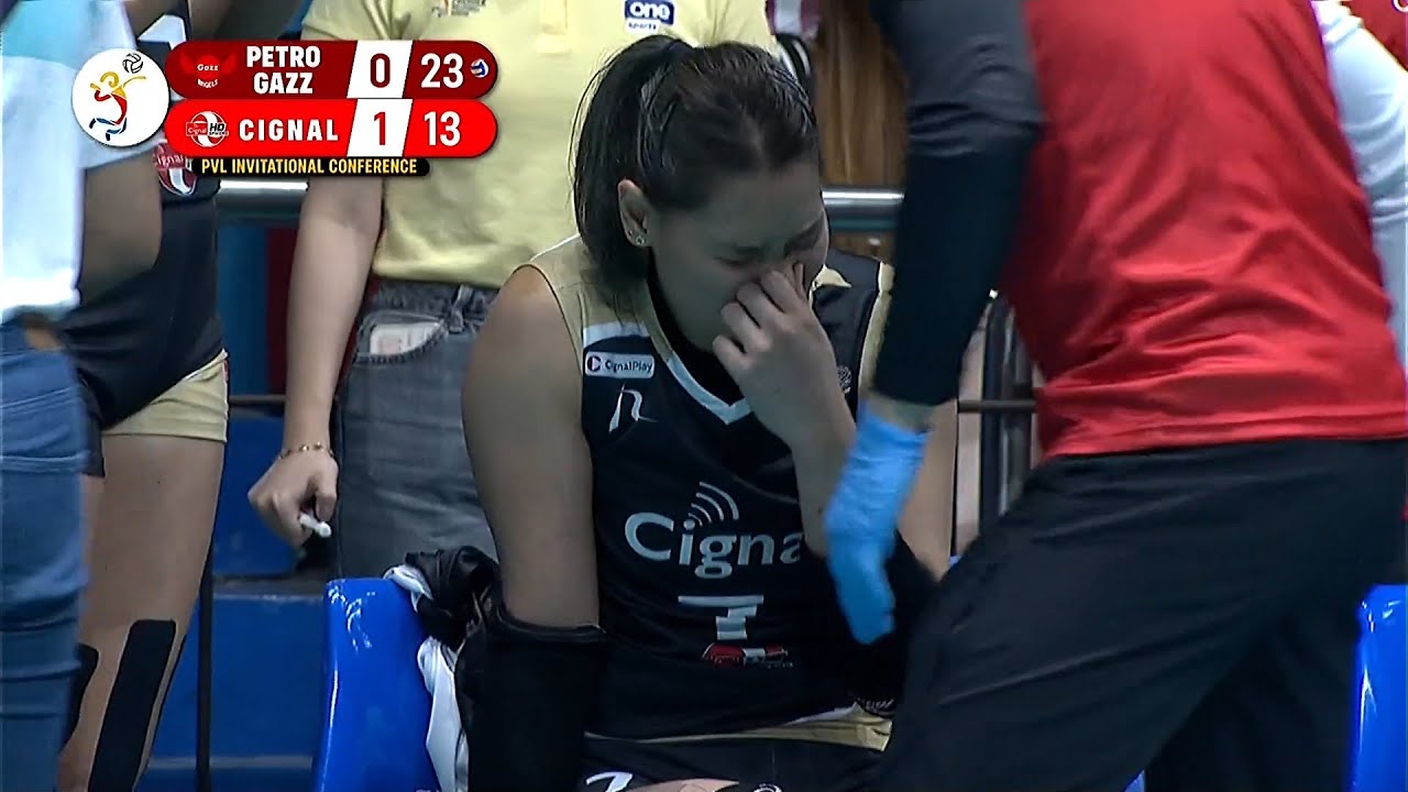 Ces Molina tweaks right foot | 2022 PVL Invitational Conference - YouTube