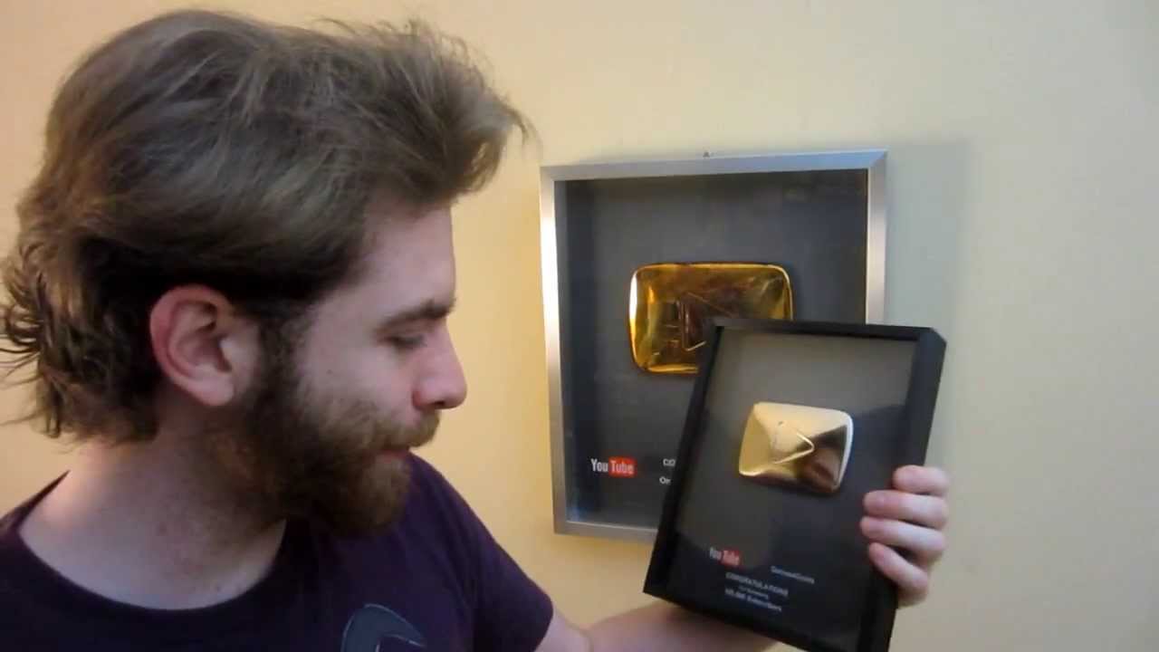 YOUTUBE 100k SUBSCRIBER SILVER PLAQUE UNBOXING! by Whiteboy7thst - YouTube