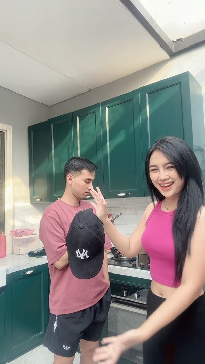 Magic 😂🤣😍#vidioshort #funny #vidioprank #comedy #prankbikinngakak #funnyprank - YouTube