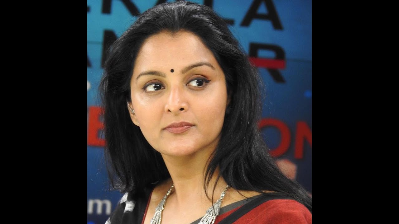 Manju Warrier Photos#Beautiful Manju Warrier Photos with Background ...