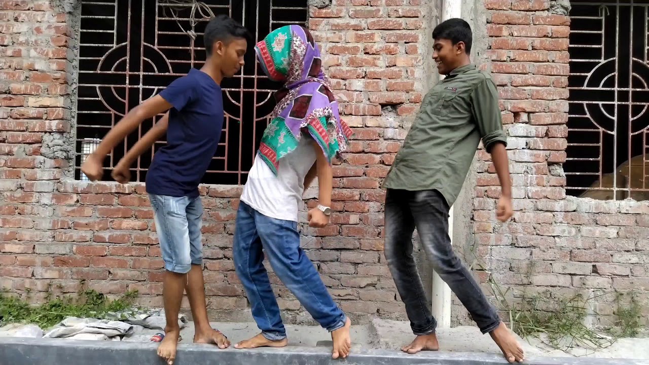 UNCUT scene of Dhele Dei - YouTube